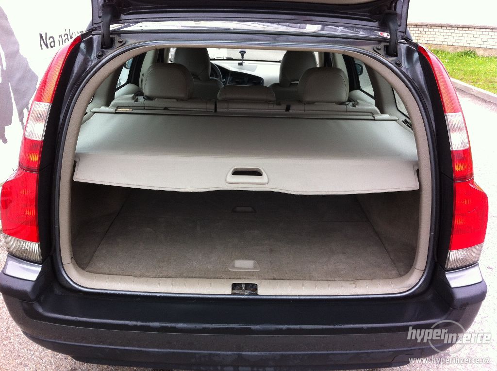 Volvo V70 technical specifications and fuel economy